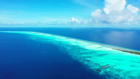 World largest barrier reef , Great Barri... | Stock Video | Pond5