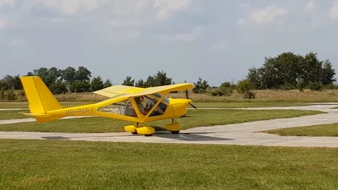 Track Plane Stock Videos – Royalty-Free HD & 4K Videos