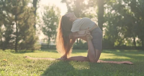 Throw Pose Stock Video Footage | Royalty Free Throw Pose Videos | Pond5