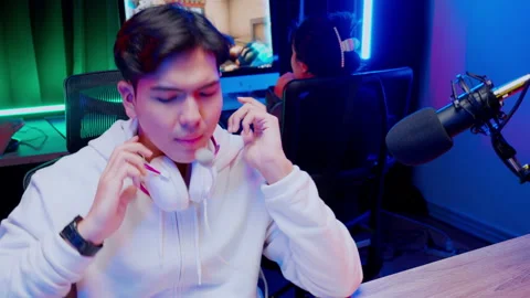 Enders Game Streaming Stock Videos – Royalty-Free HD & 4K Videos | Pond5