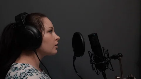 Female X Star Stock Videos – Royalty-Free HD & 4K Videos | Page 3