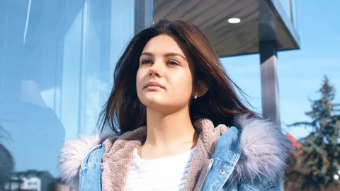 Girls Walkin Stock Videos – Royalty-Free HD & 4K Videos