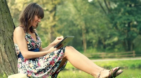 Woman Tree No Stock Videos – Royalty-Free HD & 4K Videos | Page 3