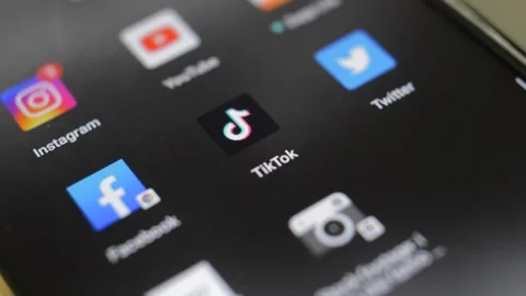 Networkstream App Stock Videos – Royalty-Free HD & 4K Videos