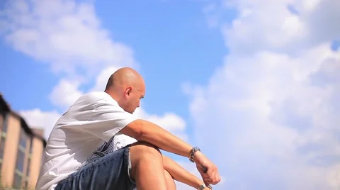 Young Singer Sky Stock Videos – Royalty-Free HD & 4K Videos | Pond5