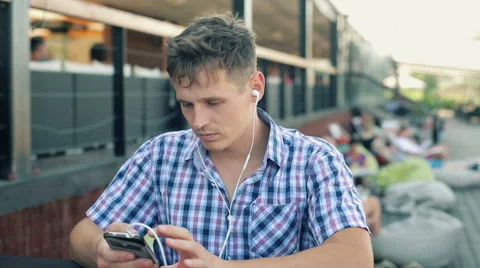 Listen Bar Music Stock Videos – Royalty-Free HD & 4K Videos