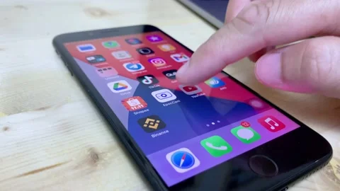 Video Plus App Stock Videos – Royalty-Free HD & 4K Videos | Pond5