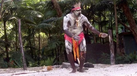 Yugambeh Aboriginal warrior man dance du... | Stock Video | Pond5